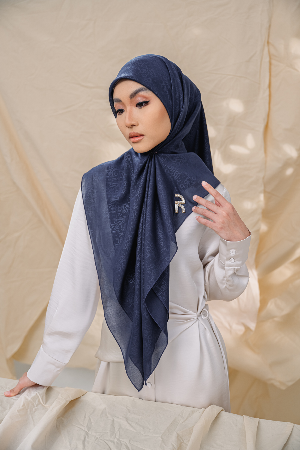 Rivora Embossed Square in Navy Blue – Rico Rinaldi