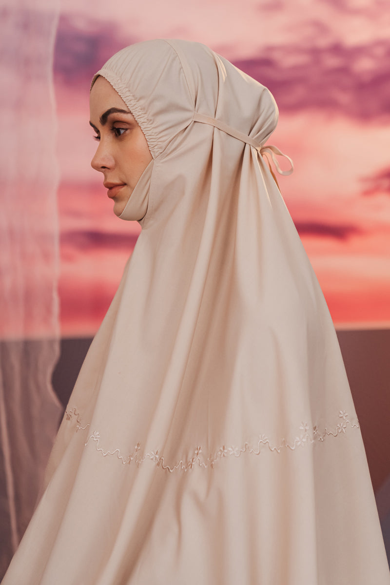 Faith Prayer Veil in Champagne (non-heat technology). – Rico Rinaldi