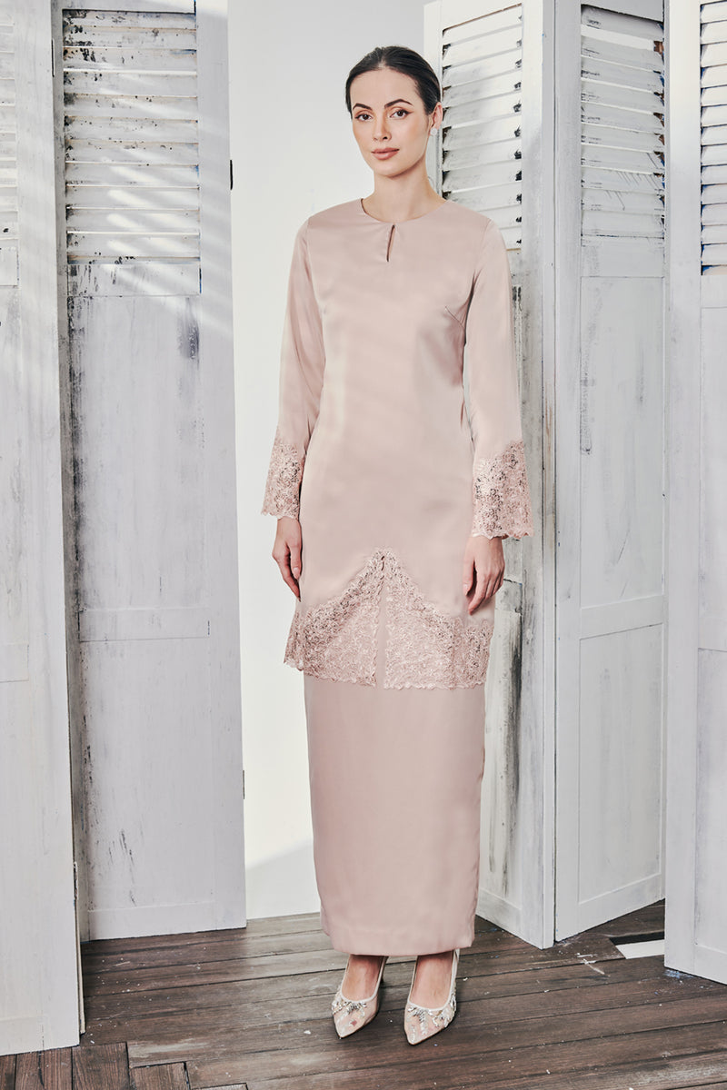 Janna Long Modern Kurung in Rose Gold – Rico Rinaldi